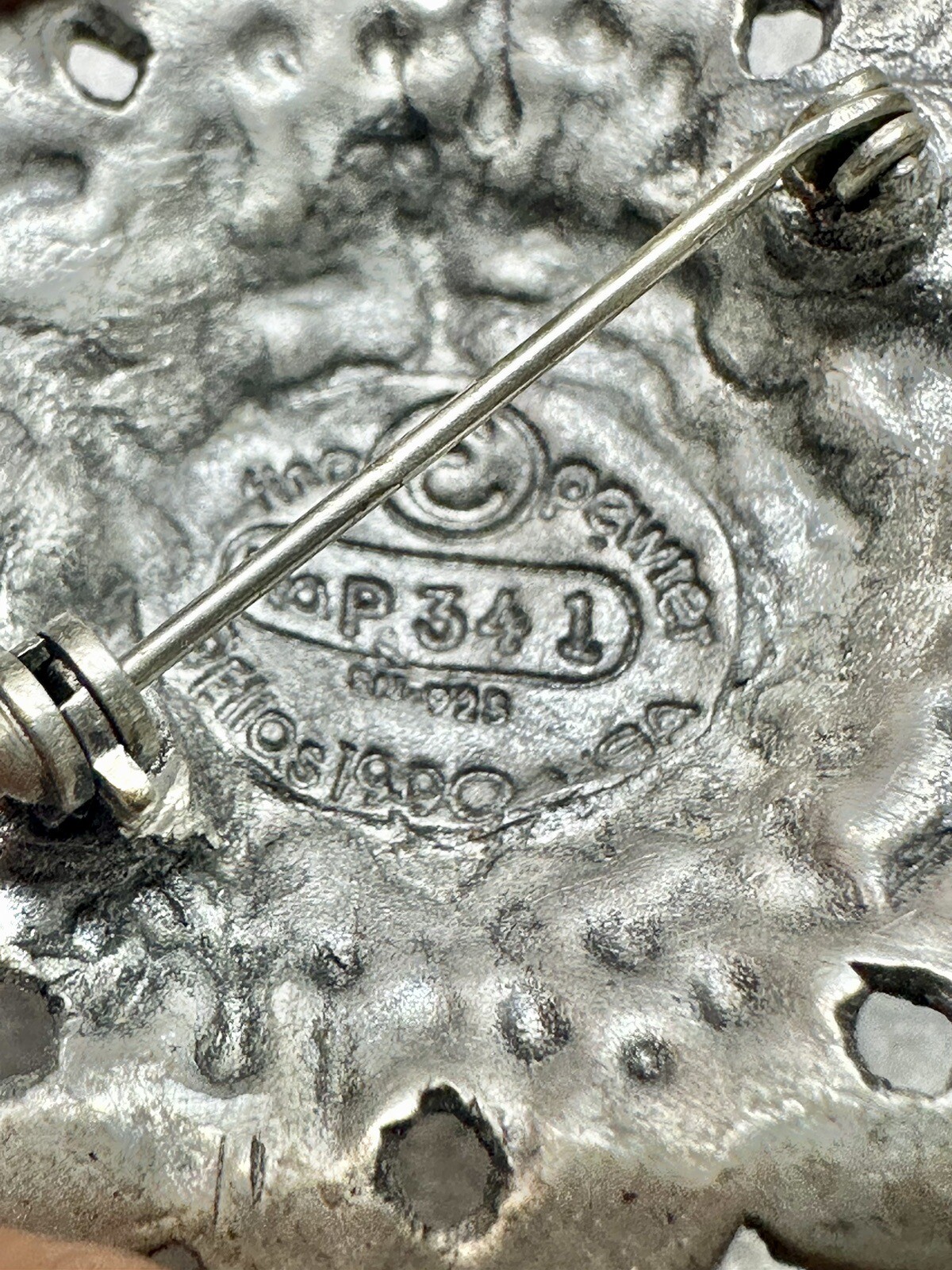 ELIAS 1990 Fine Pewter #P341 Made In USA floral Brooch - Gem