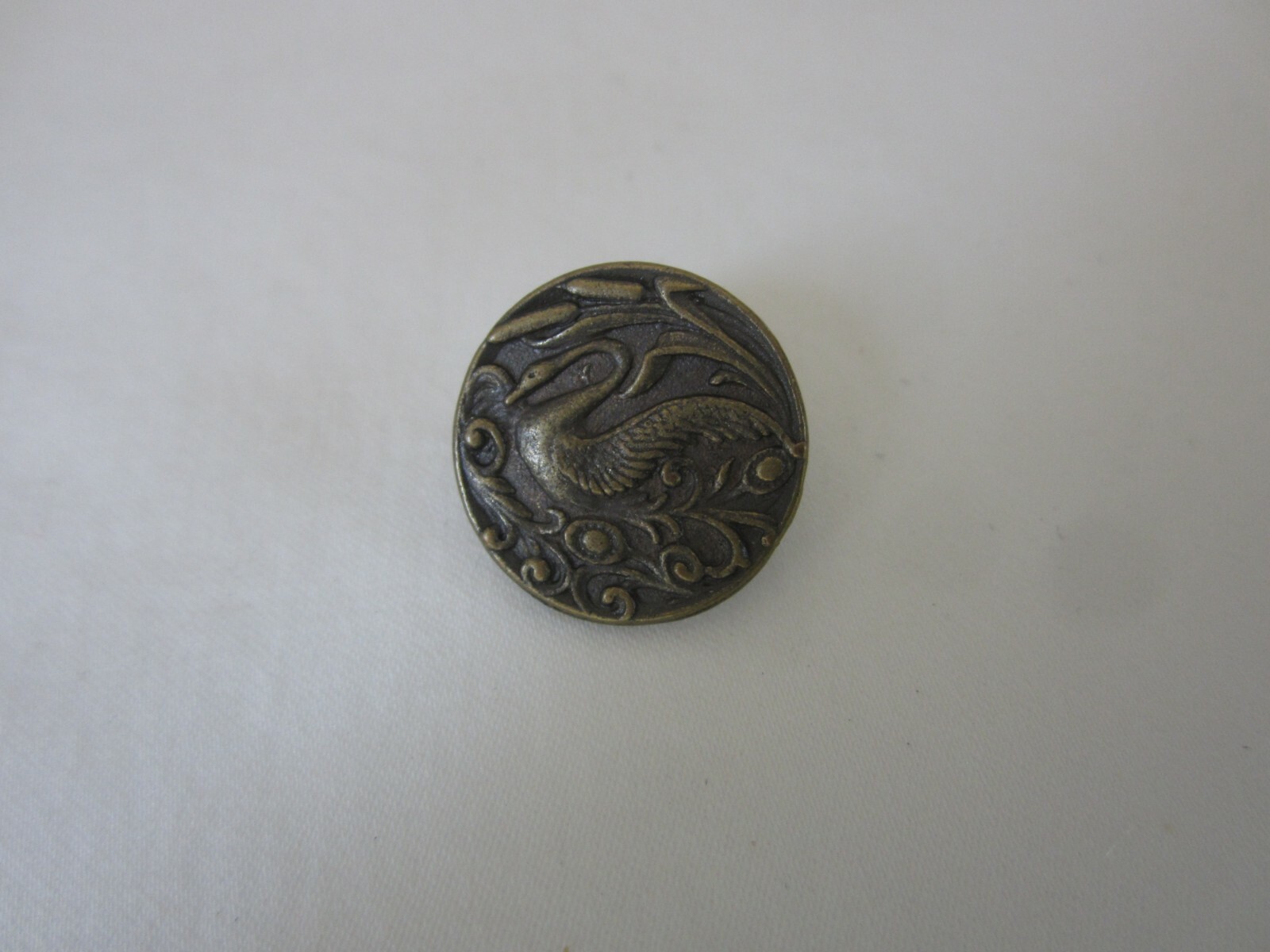 Lot Of 6 Matching Vintage Pictorial Picture Shank Buttons Swan Cat ...