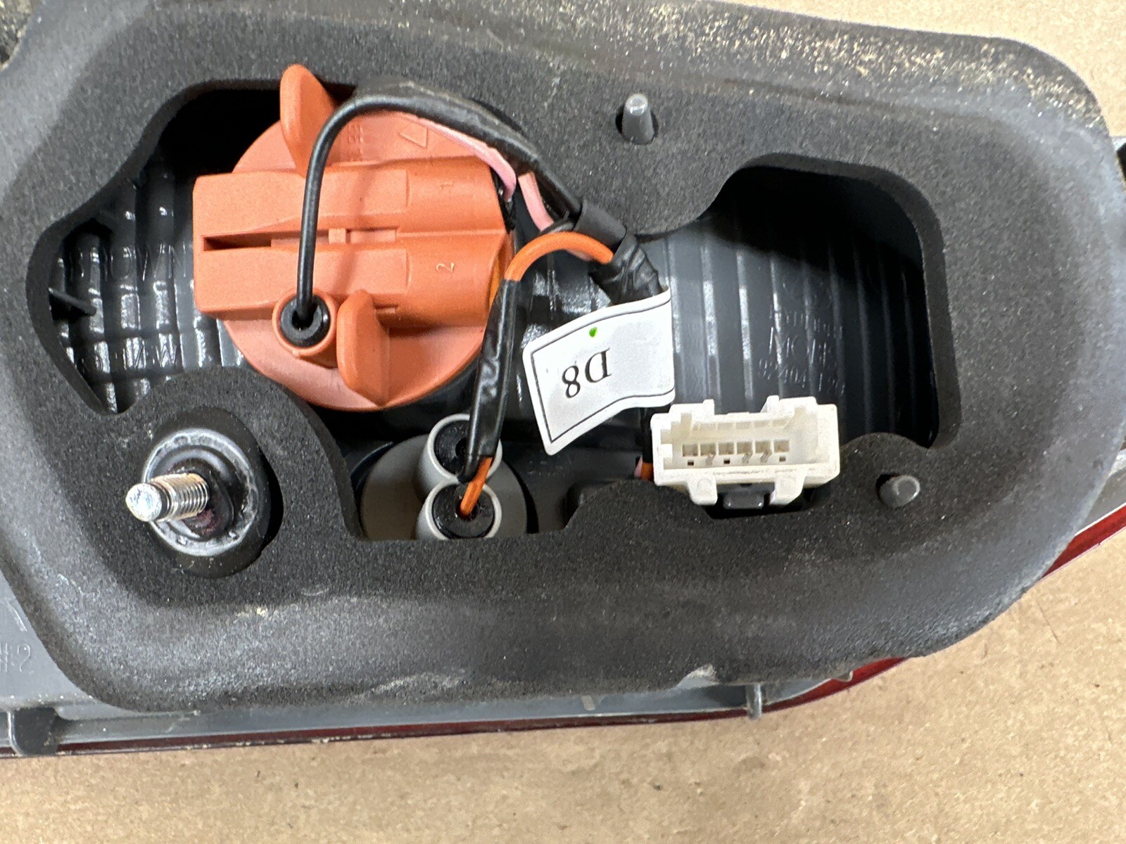 2017 2018 HYUNDAI ELANTRA RIGHT RH INNER TRUNK TAIL LIGHT 92404-F2000 ...