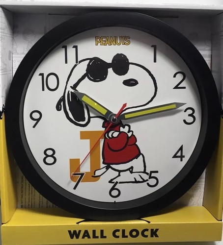 Retro PEANUTS SNOOPY “JOE COOL” 10” WALL CLOCK Large Numbers Analog NIB ...