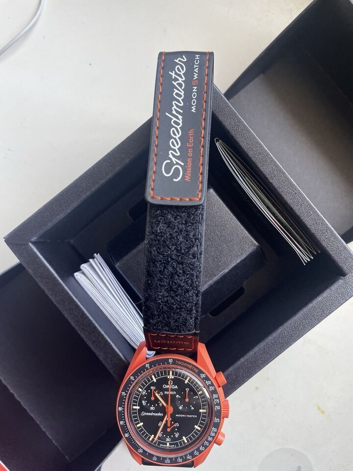 Swatch x Omega Moonswatch Mission To Earth LAVA Watch - With Box | eBay
