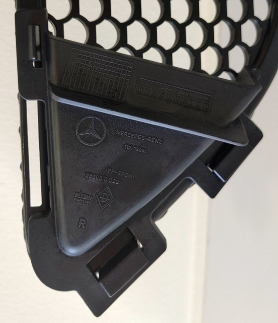 MERCEDES BENZ Genuine Front Center Bumper Cover Grill Grille 2048850153 ...