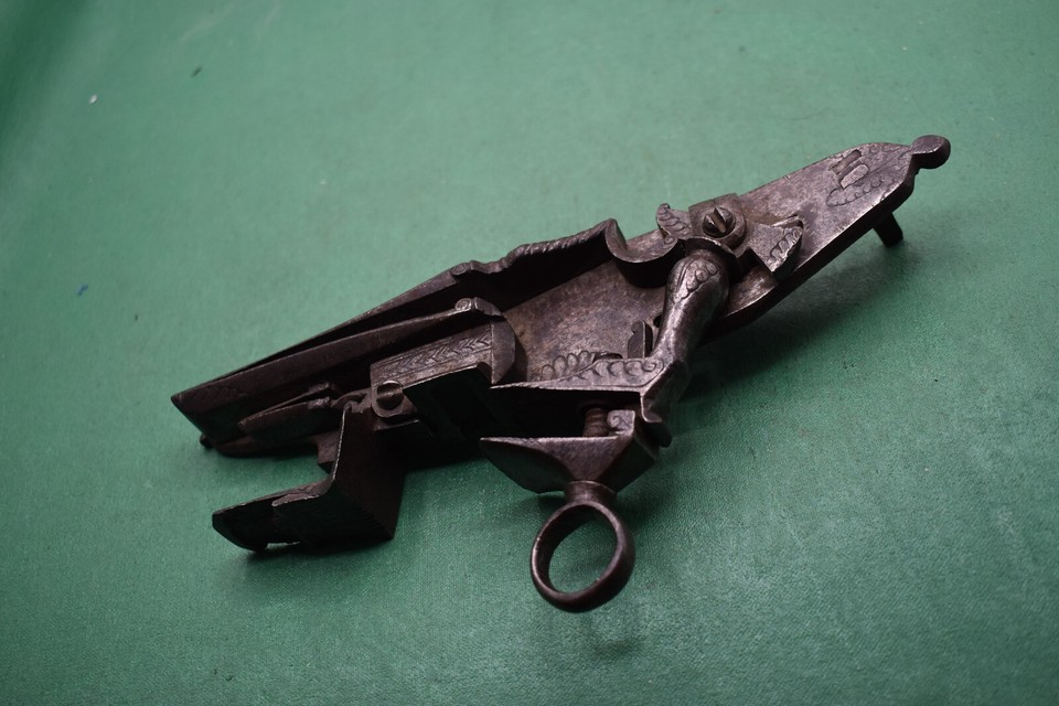 Large Antique Italian miquelet Flintlock lock assembly 8.9in oal lc ...