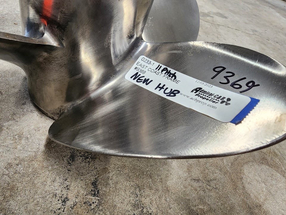 4 BLADE 13" X 11P POWERTECH PFS4 SS PROPELLER, NEW EVINRUDE 13 SPLINE ...