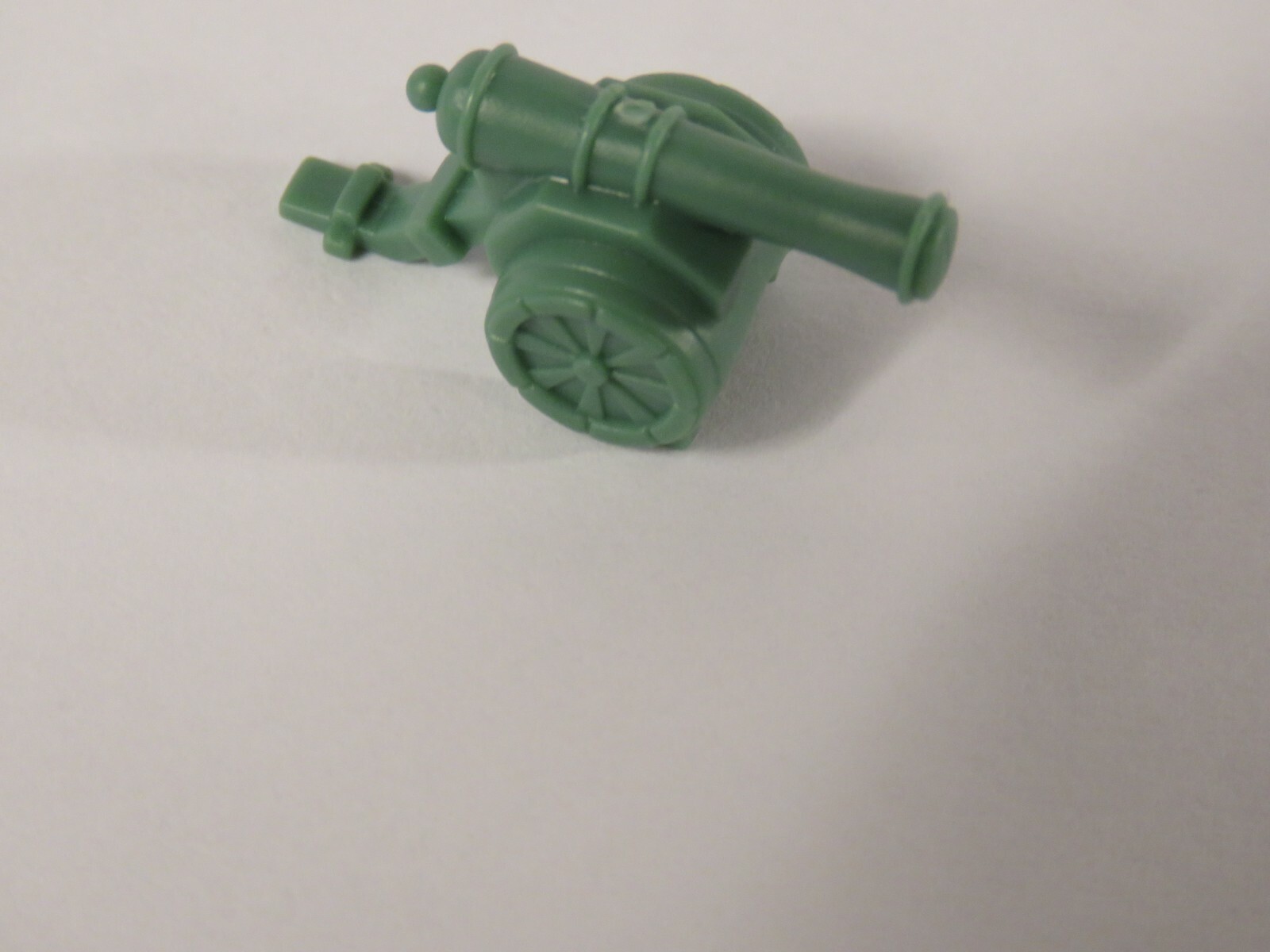 1993 RISK Replacement Piece *Green* Army 60 Game 8-Cannon 12-Cavalry 40 ...