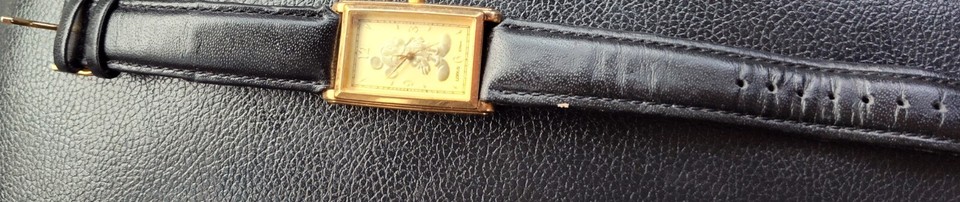 Lorus V821 3140 R4 Mickey Mouse Tank Watch 1990s | eBay