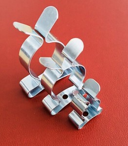 10 x Assorted Tool Spring Terry Clips Heavy Duty Storage / Shed Garage ...