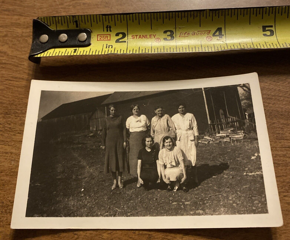 Vintage 1930s Women Ladies Group Fashion Farm Barns Original Real Photo ...