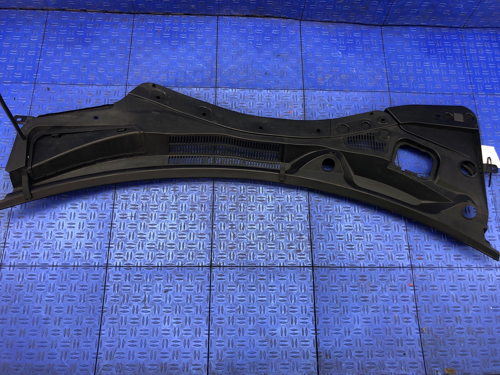 2014-2021 MASERATI QUATTROPORTE M156 FRONT WINDSHIELD WIPER COWL VENT ...