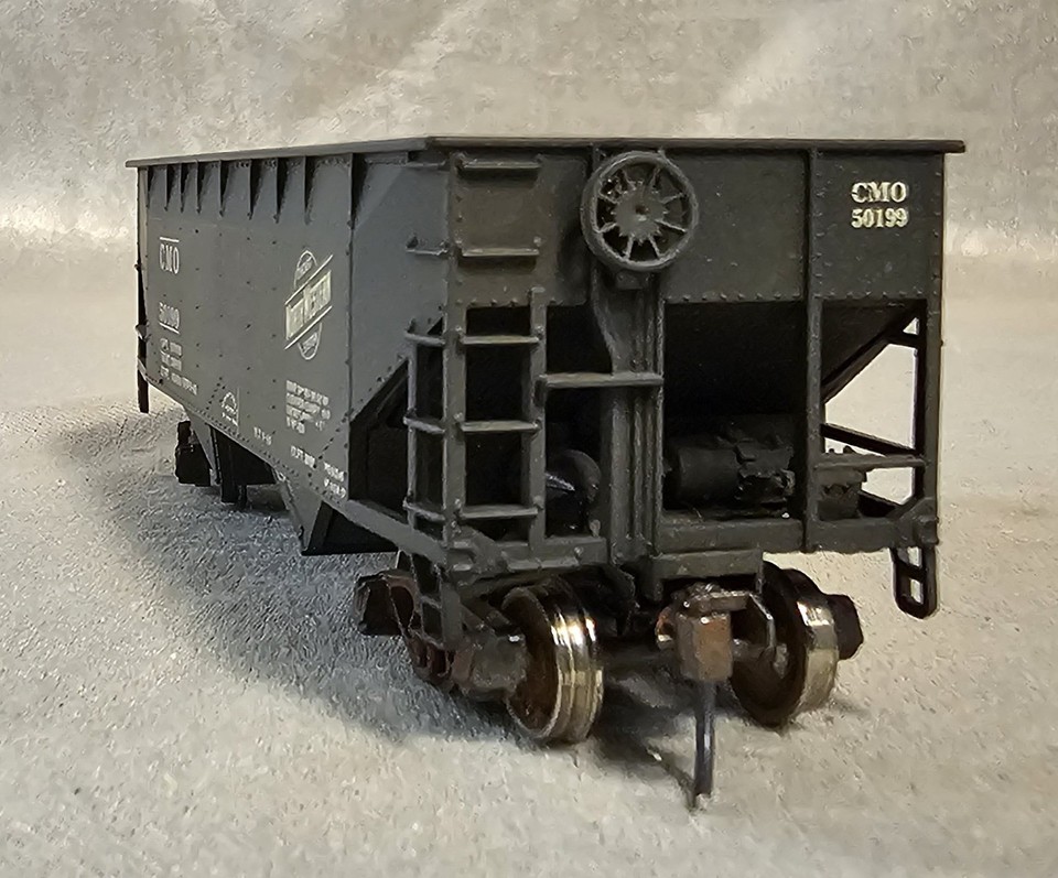 Athearn HO Scale Chicago & North Western 2 Bay Hopper CMO 50199 ...