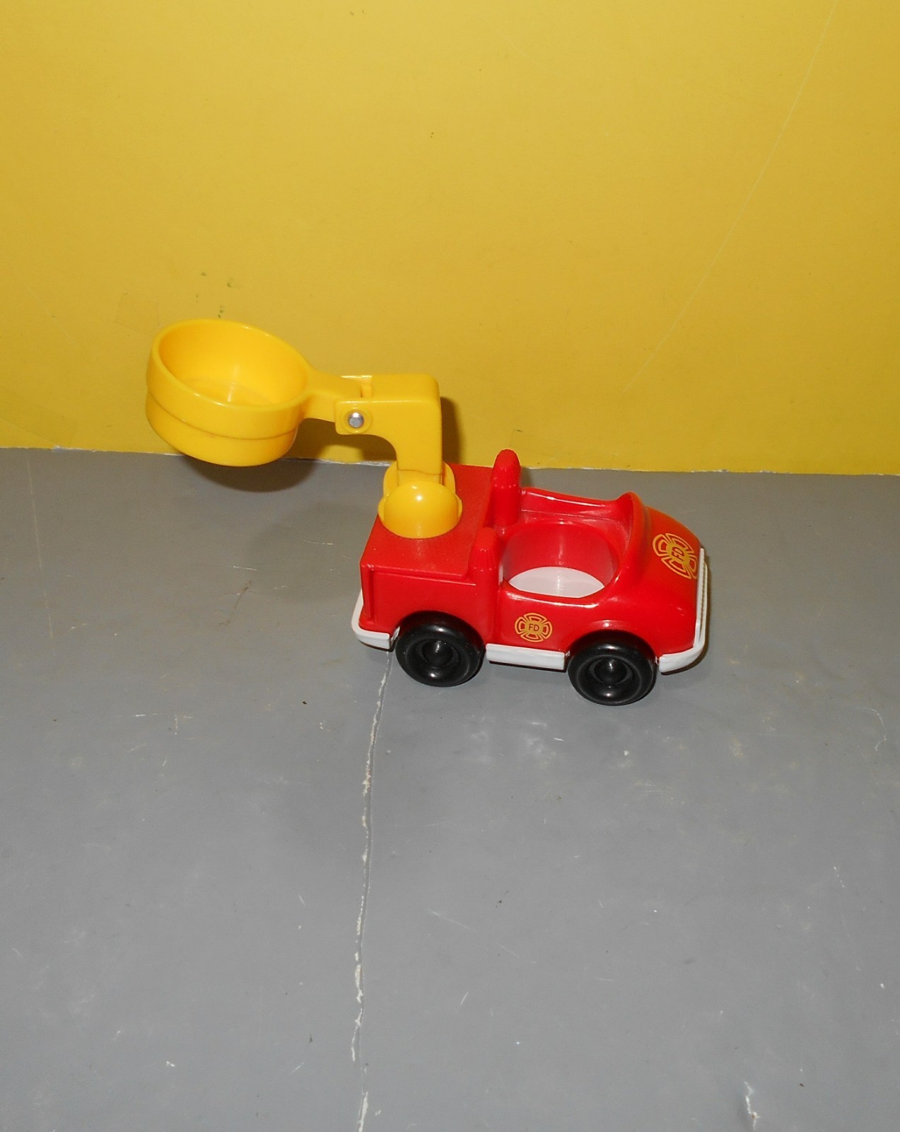 1992 Shelcore Plastic Red Fire Truck with Raised Bucket - Mini Play ...