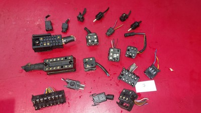 20 Plug Socket Housing Rundsteckhuelse Porsche Mercedes W126 R107 W123 ...