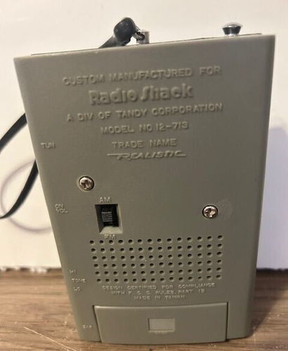 REALISTIC (RADIO SHACK) AM/FM PORTABLE RADIO**VINTAGE** | eBay