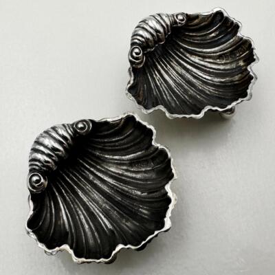 Salt & Pepper Shakers - Salt Chester