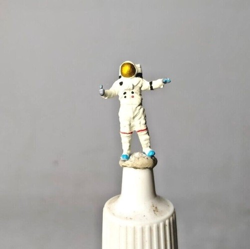 Astronaut OK sign HO 1:87 miniature figure no preiser | eBay
