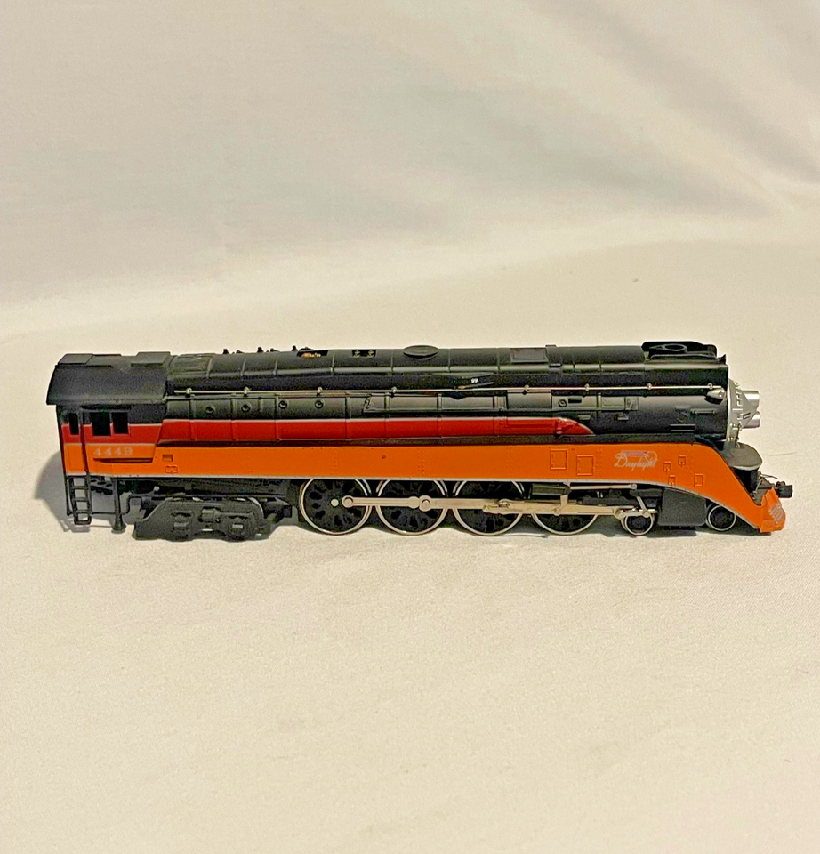HO Scale Bachmann SP Southern Pacific "Daylight" 4-8-4 Steam Locomotive ...