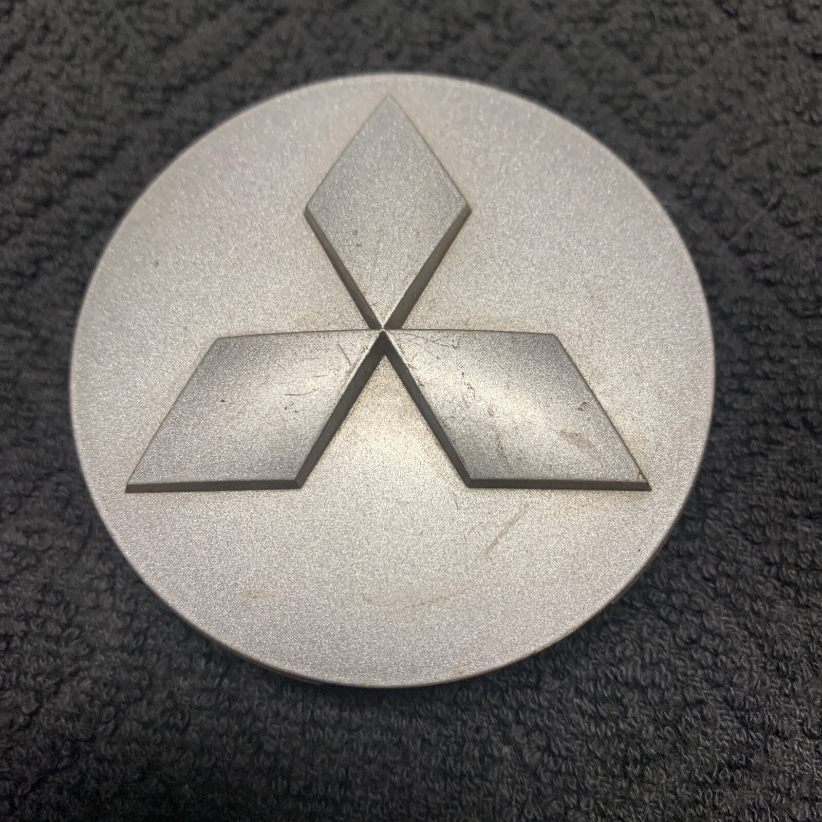 Mitsubishi Lancer 4252A060 Factory OEM Center Wheel Lug Hub Cap Rim ...