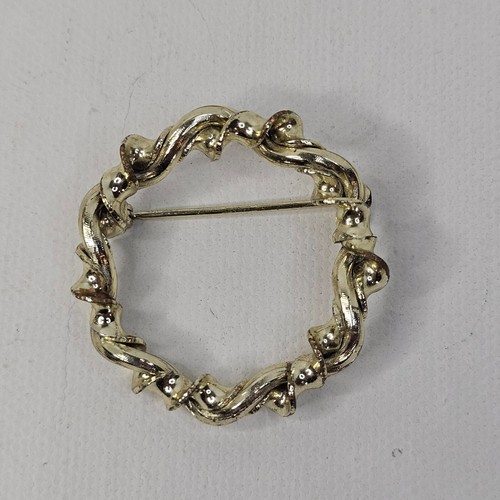 Vintage Wreath Brooch Gold Tone Jewelry Circle Pin | eBay
