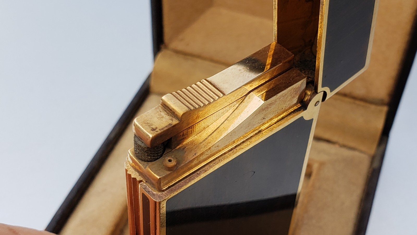 ST DUPONT BROWN LAQUER KSA SAUDI ARABIA LIGHTER | eBay