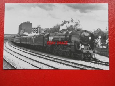 PHOTO SR MERCHANT NAVY LOCO 35005 AT NEWPORT 20/7/02 THE GLOUCESTER ...