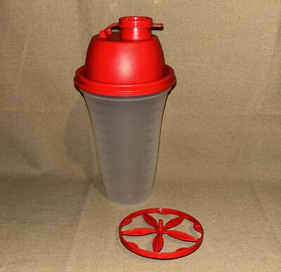 NEW Tupperware Quick Shake Container 16 Oz Red | eBay