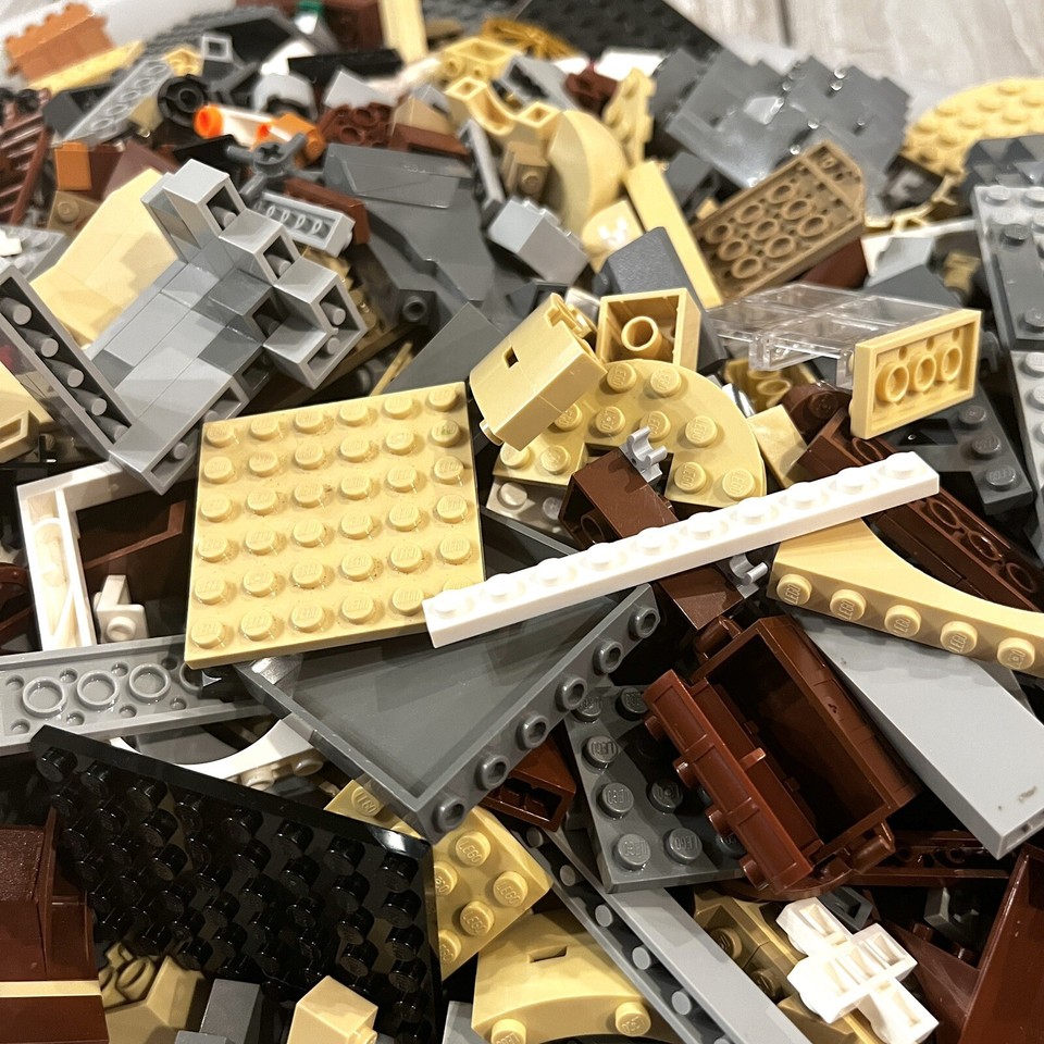 50 Pcs LEGO ~ CASTLE Bricks FANTASY Knight Blocks Parts Bulk Lotr Lot ...