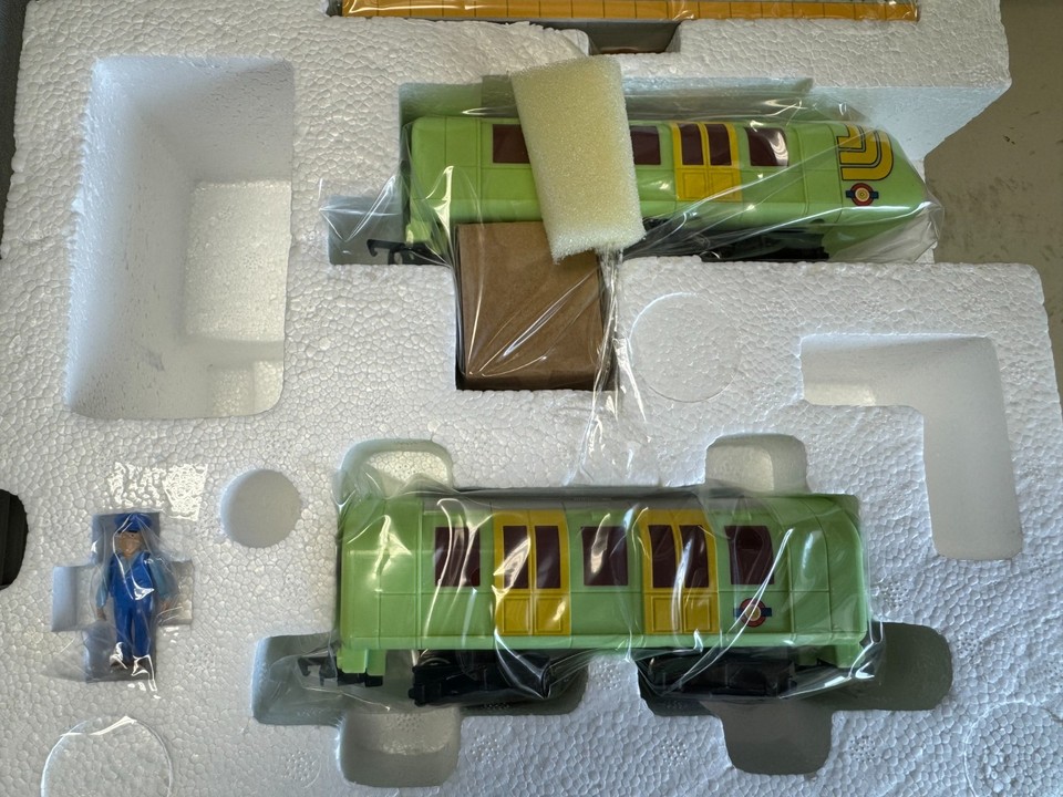 Bachmann Underground Ernie Circle Electric Train Set NEW UK Exclusive ...