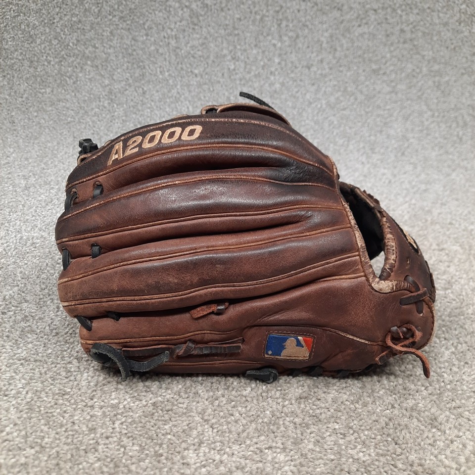Wilson A2000 Pro Stock Infield Pitcher Baseball Glove 11.75 RHT RH ...