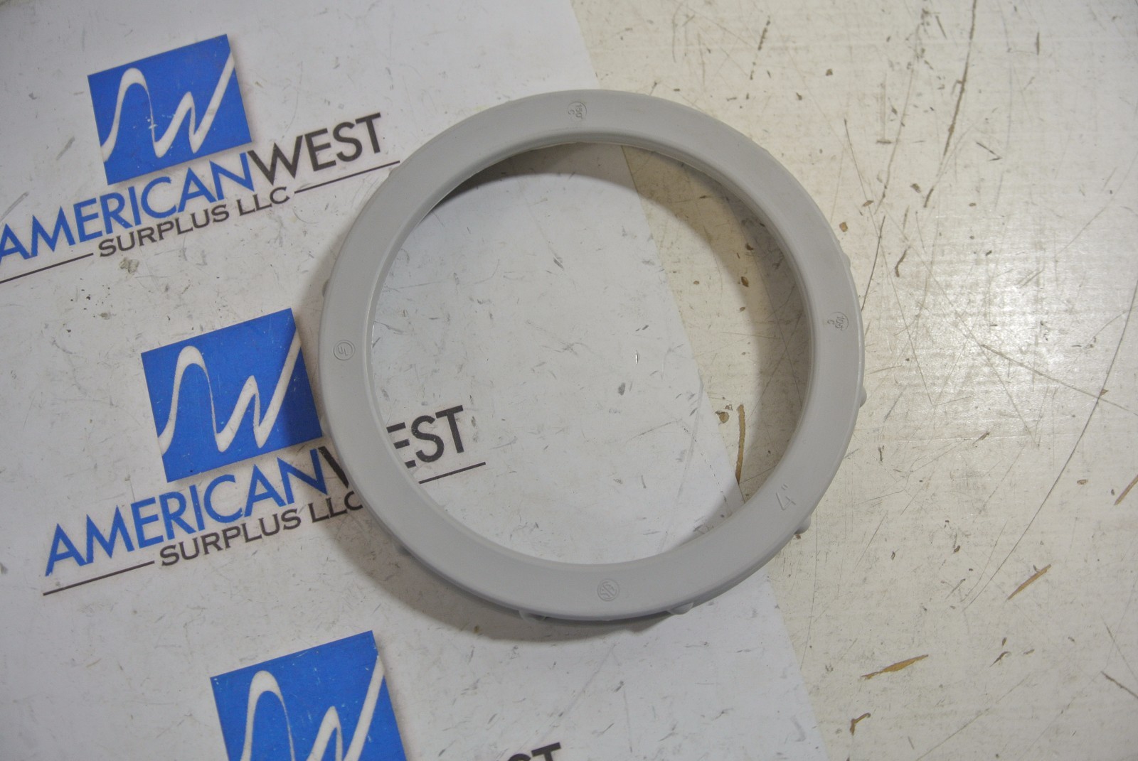 Box of 5 New Thomas & Betts 4" Plastic Rigid Conduit Bushing BU510 BU ...