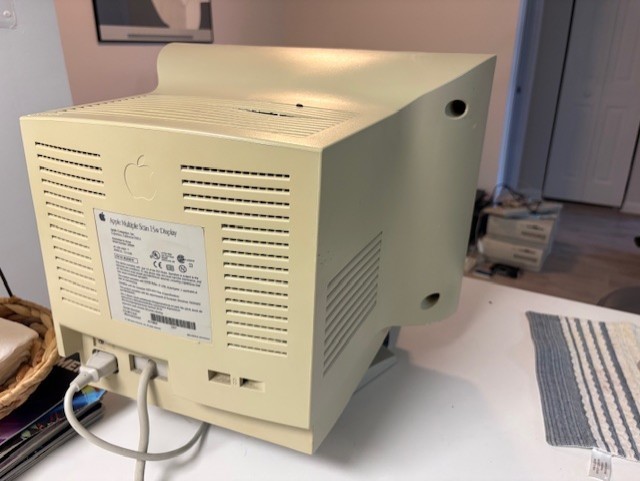 1997 Apple Macintosh M4681 Multiscan 15AV Display CRT Computer Monitor ...