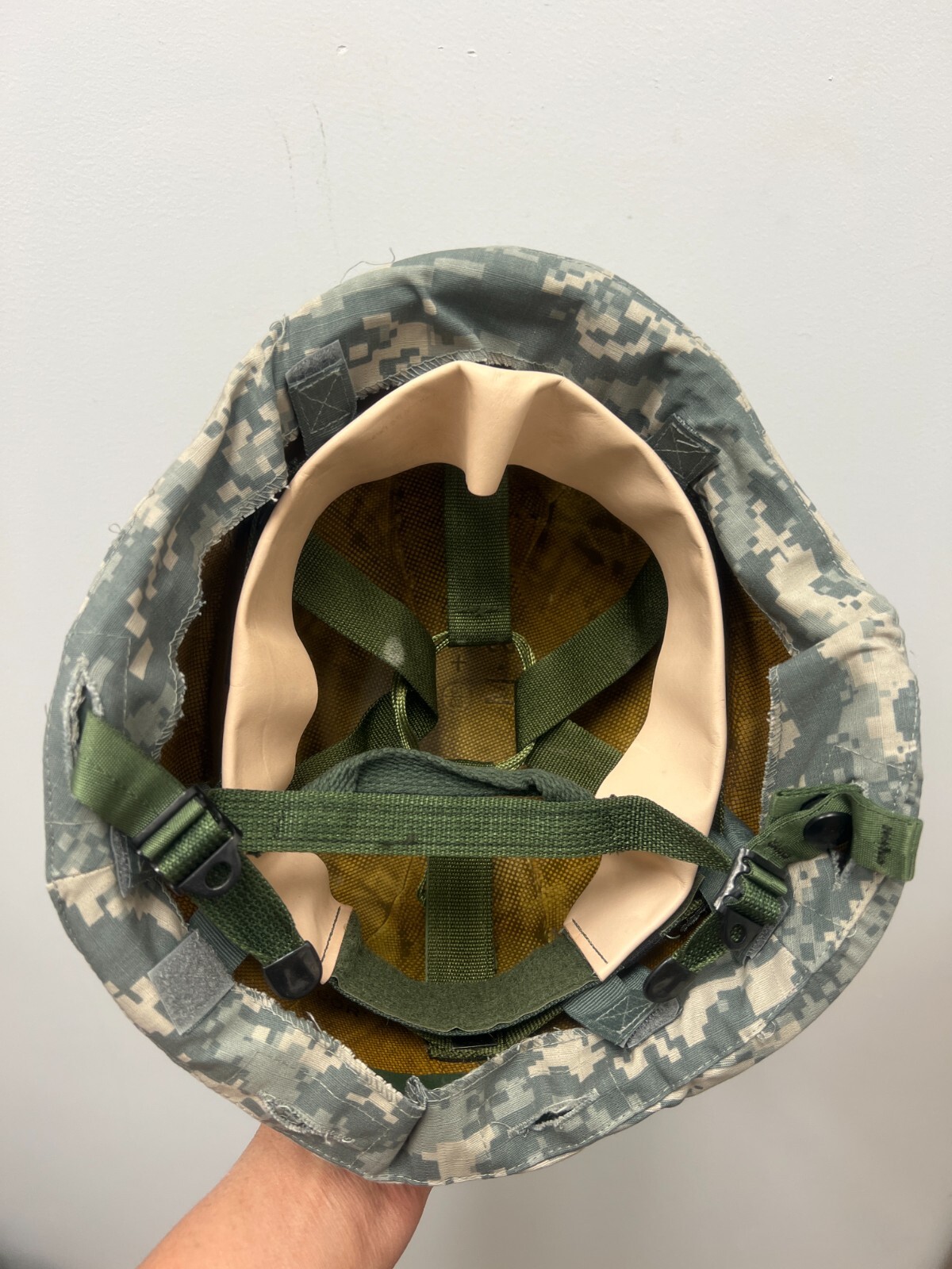 GENUINE USGI USMC PASGT COMBAT HELMET WITH ACU DIGITAL HELMET COVER ...