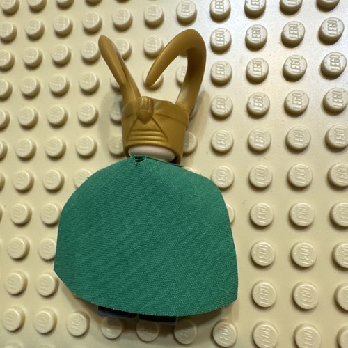 LEGO Loki Minifigure Marvel Super Heroes Avengers Juniors Spongy Cape ...