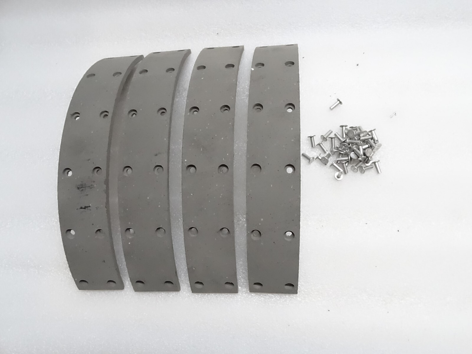 Brake Lining Set With Rivets For 35 FE35 35X 135 Massey Ferguson #18C4 ...