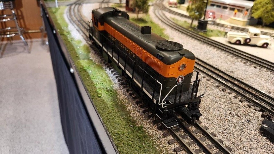 MTH - 30-20111-1 Great Northern RS-3 Diesel Engine w/ PS 3.0 | eBay