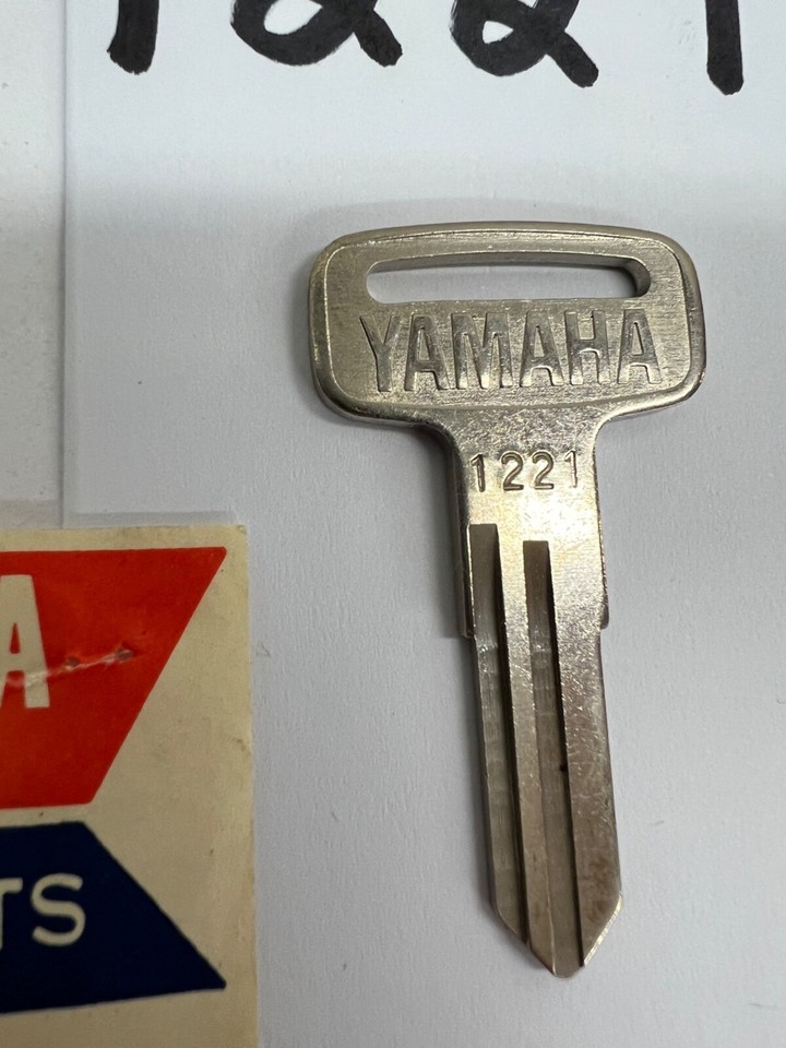 NOS YAMAHA MOTORCYCLE KEY GENUINE JAPAN ORIGINAL OEM BLANK RD XS XT FJ ...