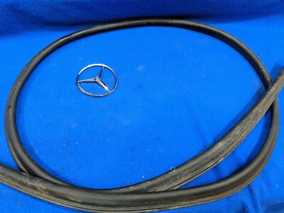 oem GENUINE MERCEDES Hood Seal 2216280598 / A2216280598 w221 s600 | eBay