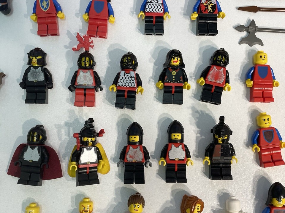 LEGO CASTLE : Knight Minifigures Lot With Animals And Accessories | eBay