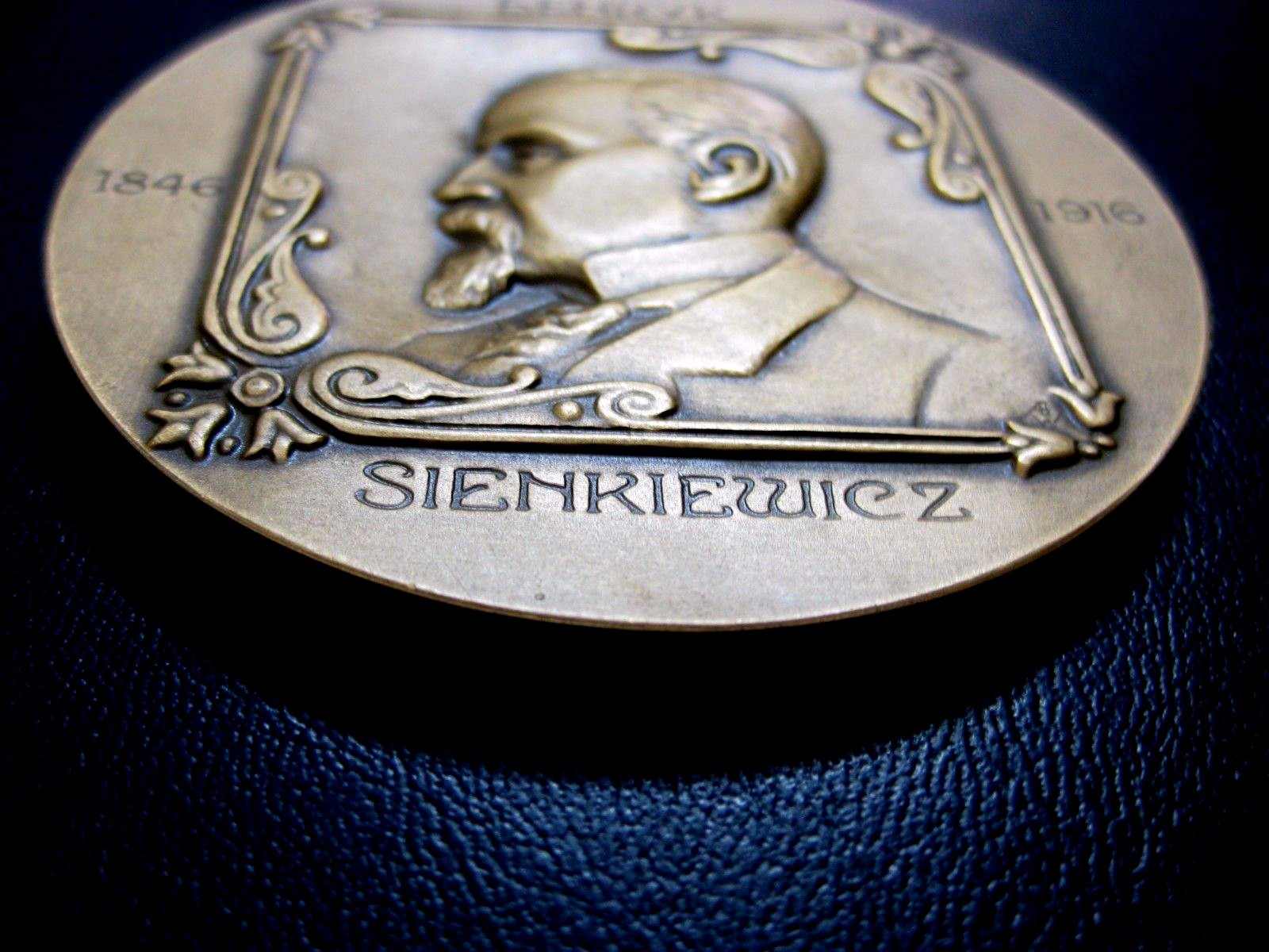 SIENKIEWICZ NOBEL PRIZE writer / TRILOGY POLISH MEDAL POLAND bronze ...
