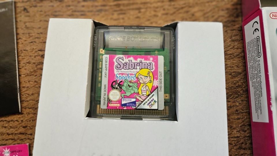 NINTENDO GAMEBOY COLOR COLOUR - SABRINA SPOOKED #RG14 CIB | eBay UK