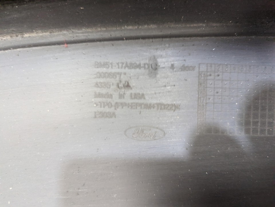 Rear Bumper Cover 2018 Ford Focus BM51-17A894-DC / F1EB-17906-DB 2015 ...