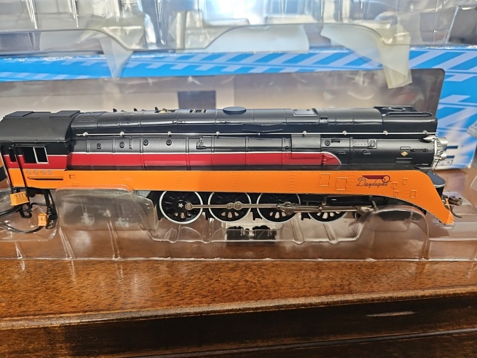Bachmann 50202 HO Scale SP GS4 4-8-4 Steam Locomotive & Tender #4446 w ...