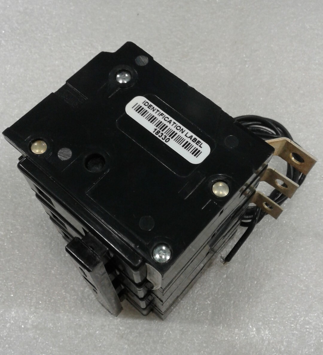 BAB3030HS CH 3POLE 30AMP 240V W/ 120VAC SHUNT TRIP NEW | eBay