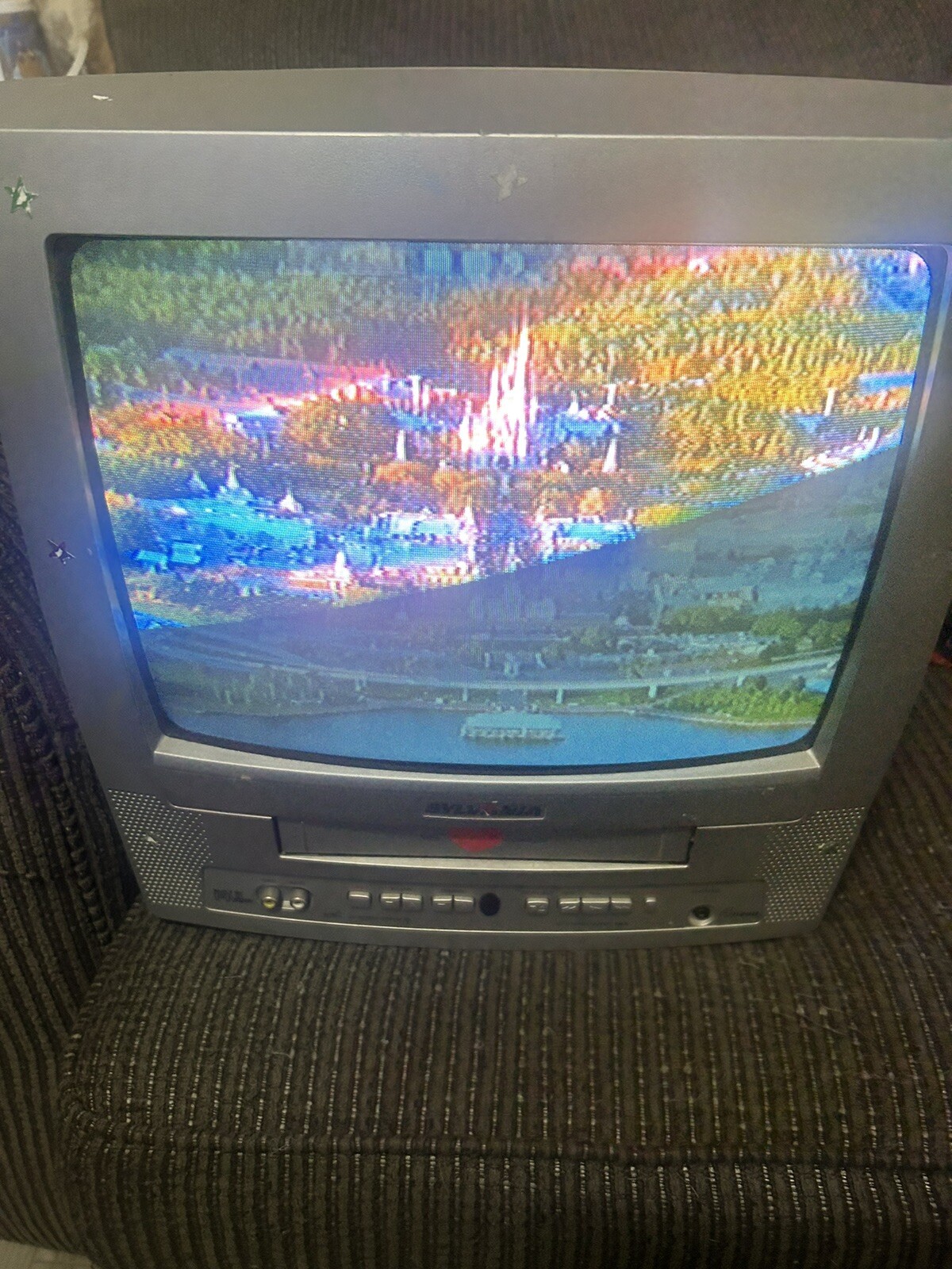 Sylvania 13” CRT TV VHS Combo Model SRC2213X Vintage Gaming Tested No ...