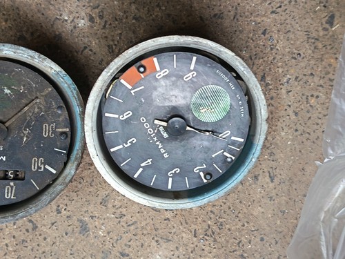 NORTON COMMANDO 1 X SPEEDO AND 2 X REV COUNTERS FOR RESTORATION (LOT 5 ...