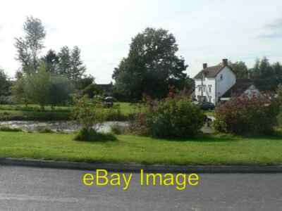 Photo 6x4 Semley: pond and pub The Benett Arms sits alongside the ...