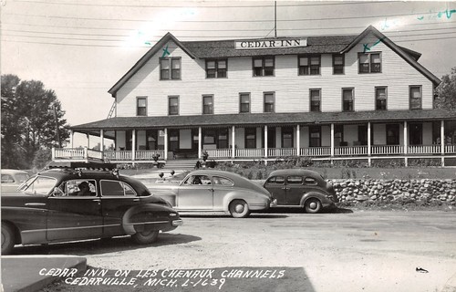 J65/ Cedarville Michigan RPPC Postcard c40s Cedar Inn Les Chenaux ...