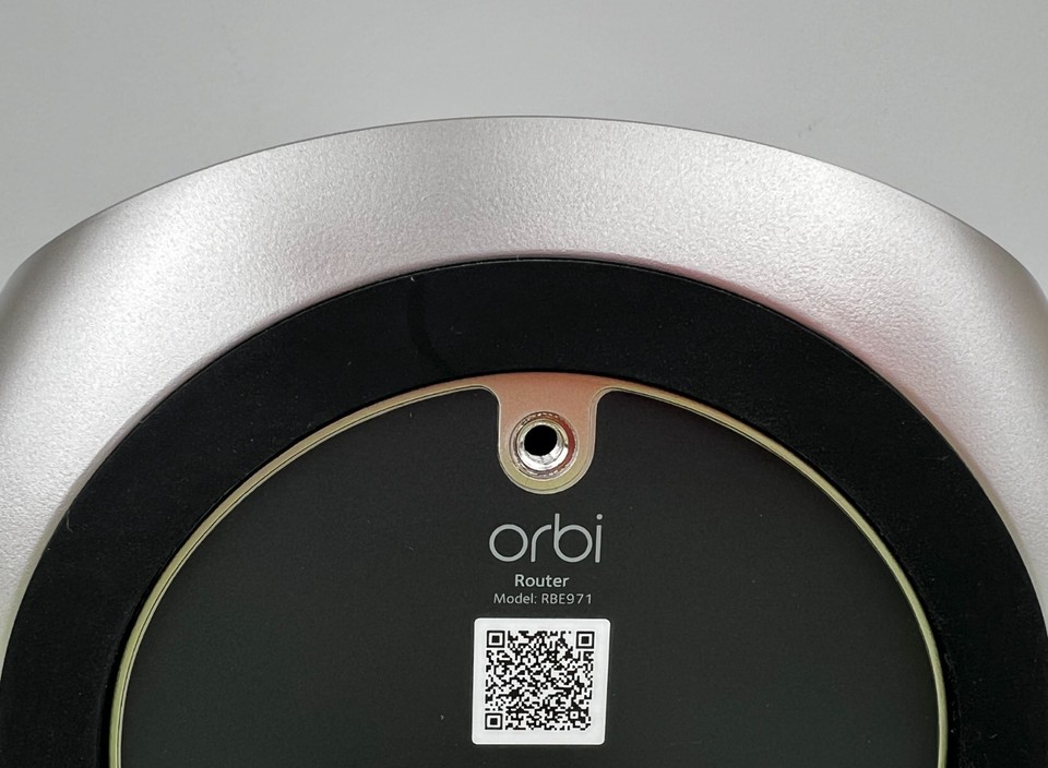 NETGEAR - Orbi 970 Series BE27000 Quad-Band WiFi 7 Mesh - Router ...