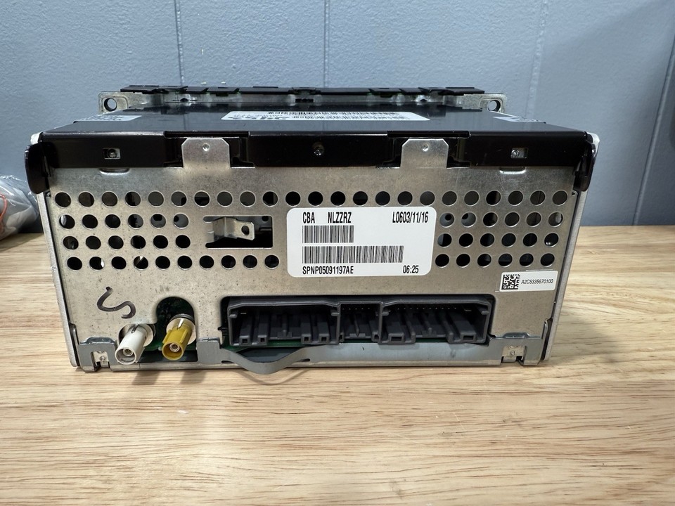 CHRYSLER DODGE JEEP RES Radio MP3 CD Player UConnect Bluetooth ipod Aux ...
