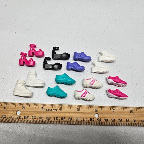 BARBIE SHOES LOT 8 PAIRS - Flat Feet - Sneakers Sandals Clogs Cleats ...