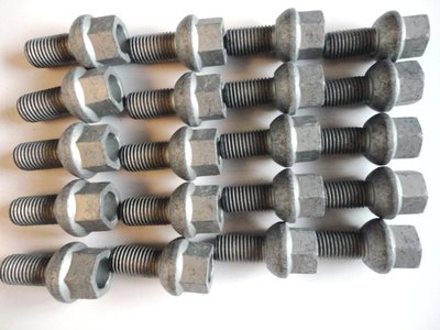 20 Radschrauben Mercedes Sportcoupe C Klasse 203 + 202 ab Bj. 1993 ...